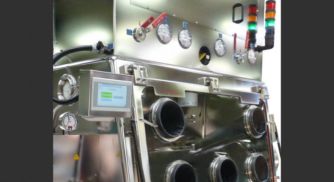 Boîtes à gants et isolateurs pour la pharma et le médical