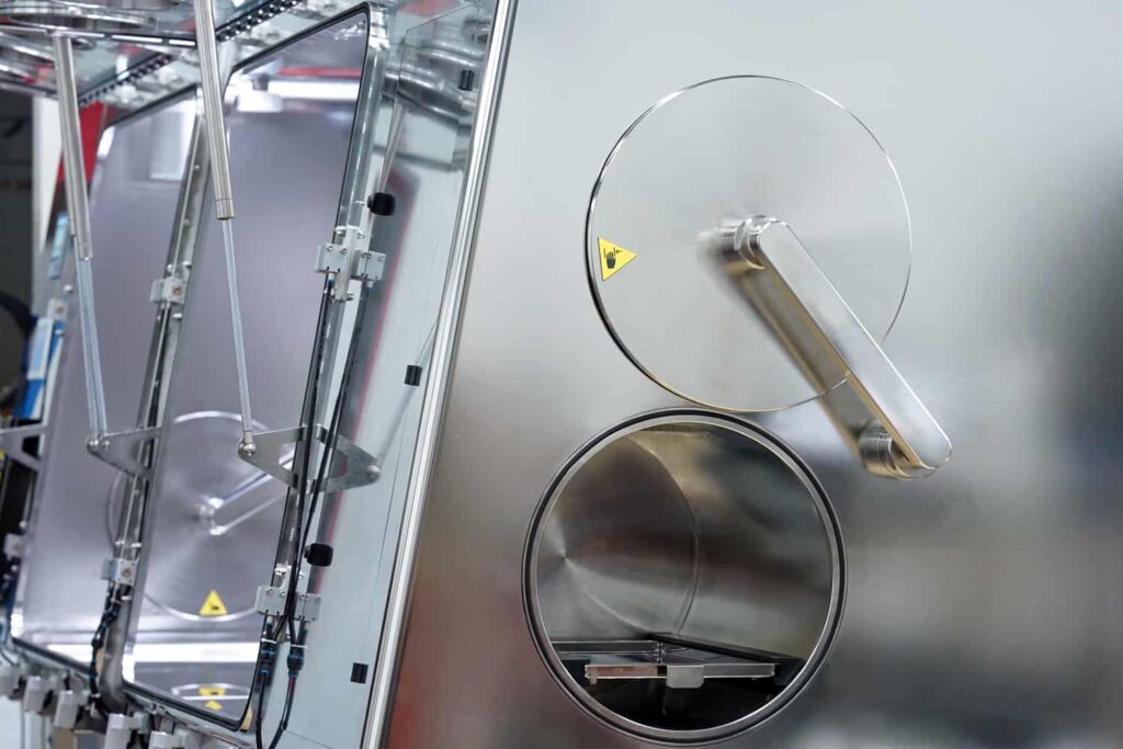 Isolateur pharmaceutique pour le développement de principes actifs